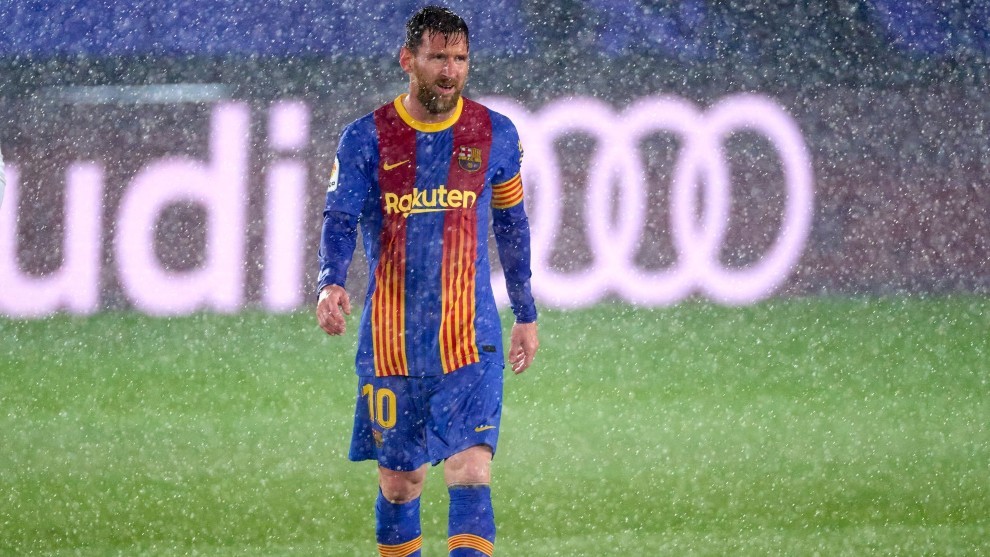 Se viralizó un video de Messi temblando de frío en el Clásico español ...