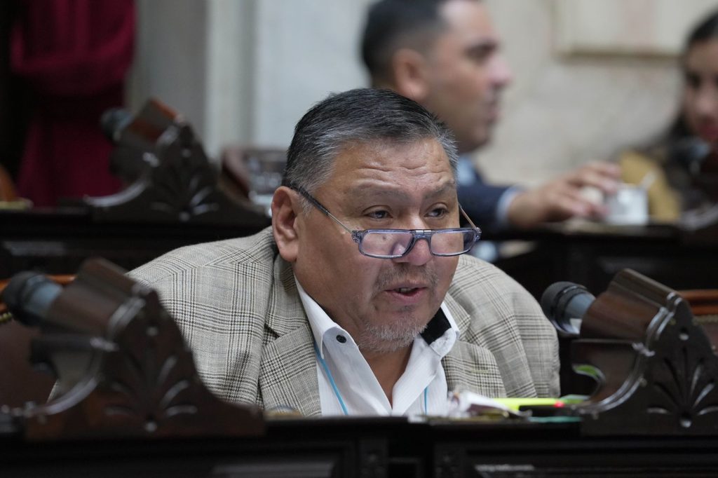 Fuerte posición de Ávila contra el impuesto ganancias | El Comodorense