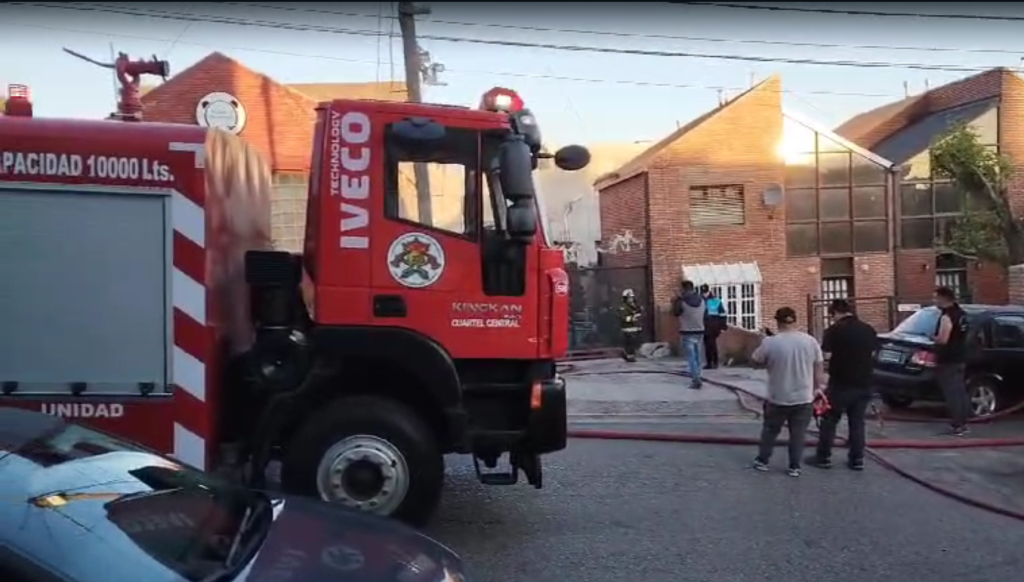 Un supermercado chino sufrió un incendio | El Comodorense