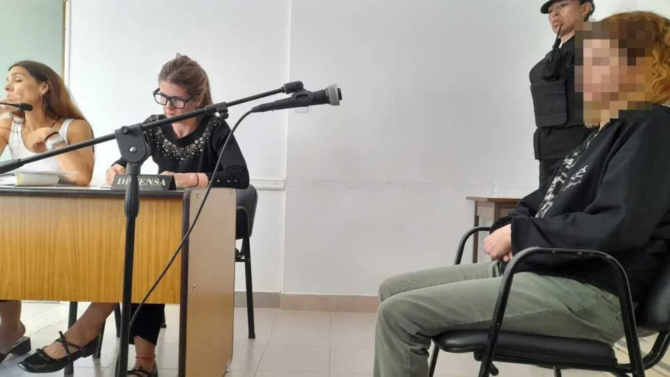 Liberan a la mujer acusada de apuñalar a su ex: no hay lugar para ...
